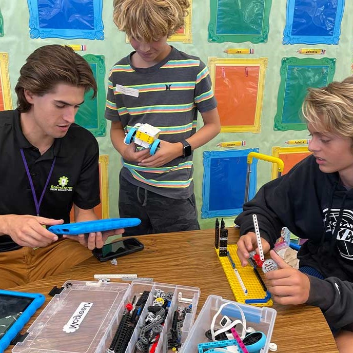 Robotics Academy Inventor - BrainStorm STEM Education